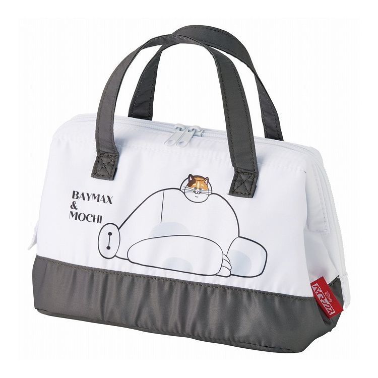 【商品詳細】開け口が広くて、2段タイプのお弁当箱でも出し入れがスムーズで便利な保冷ランチバッグ♪化粧ポーチみたいにおしゃれでかわいい！ちょっとしたお出かけのサブバッグや普段使いとしてサイフやスマホなどの小物を入れてもGood！！保冷剤などが...