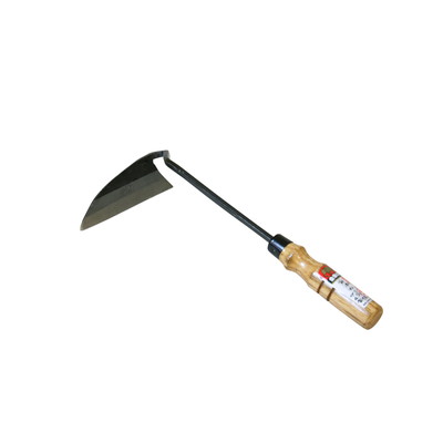 【商品説明】●草削り作業に最適。●ツル首になっているので、細い所でも草を削れる。●狭い場所での草削り、草取り作業に。●材質：＜頭部＞スチール/＜柄部＞天然木●重量：160g●全長：260mm●頭部先幅：120mm※メーカーの都合によりパッケ...