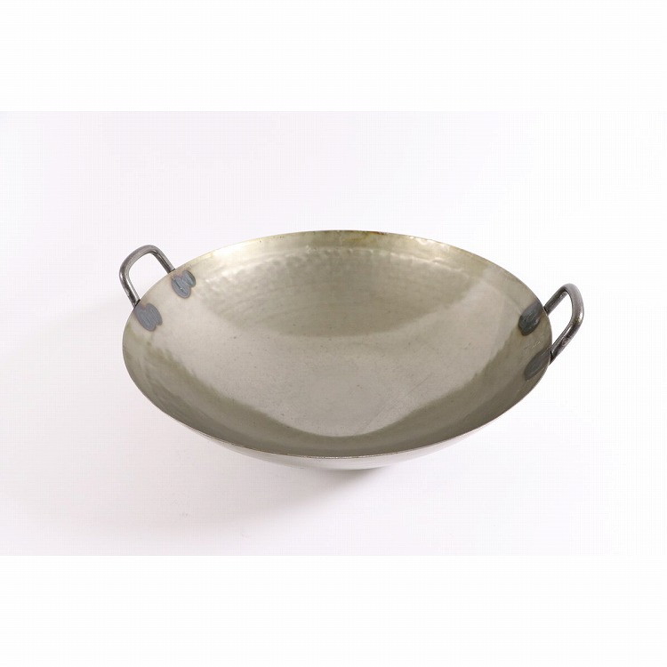 【商品説明】●本格広東料理を、鉄打ち鍋で極める。【商品詳細】●鉄打ち製法で作られた広東鍋。●優れた熱伝導性と耐久性を誇り、炒め物や煮込み料理に最適です。●取手が溶接されており、丈夫で安定感抜群。●家庭で本格的な広東料理が楽しめます。●サイズ...