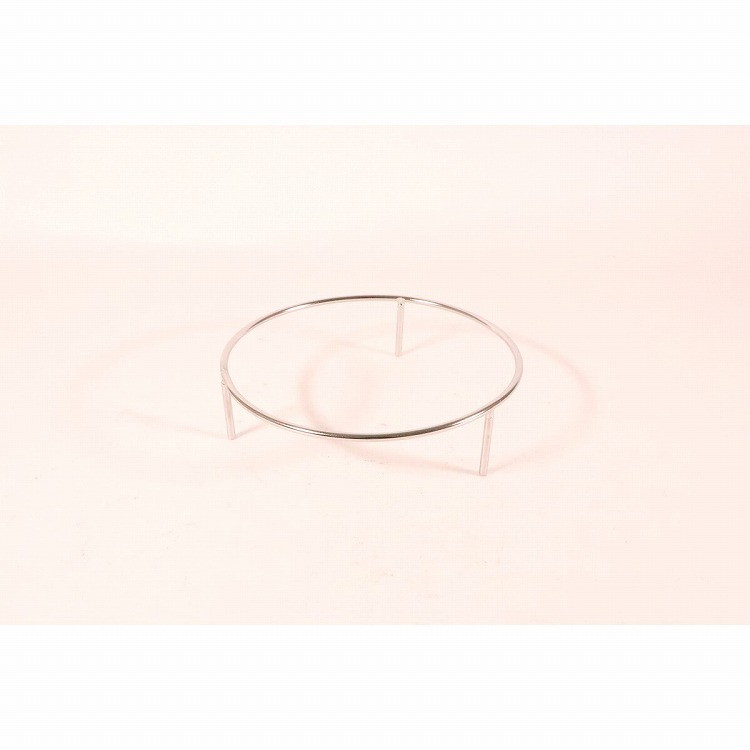 【商品説明】●安定感抜群、リング式シャーレン置。【商品詳細】●リング式デザインで安定感抜群のシャーレン置きです。●耐久性に優れた素材を使用し、調理中のシャーレンをしっかりサポートします。●サイズ(約):Φ190×H50mm。●材質:18-0...