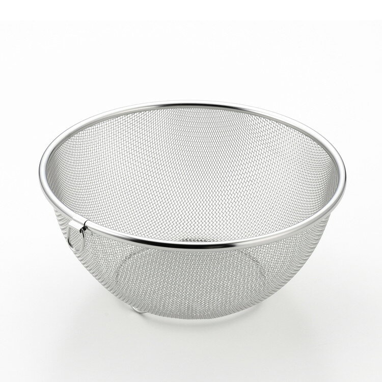 ●丈夫なメッシュアミで壊れにくく、お手入れもしやすいステンレスザル。【商品情報】●丈夫なメッシュアミで壊れにくく、お手入れもしやすいステンレスザルです。●お手持ちのお鍋や、同シリーズのボウルと合わせて、水切りや湯切り、茹でものと便利に使えま...