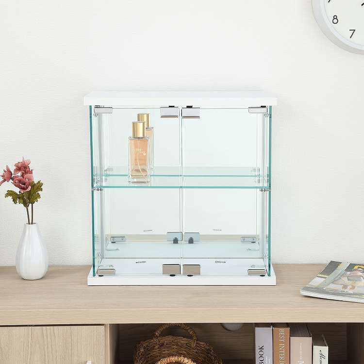 ■商品サイズ幅42.5×奥行20×高さ42.5cm■素材構造部材(天板/地板):プリント紙化粧繊維板構造部材(側板/棚板/扉板):強化ガラス構造部材(背面ミラー):ガラス(飛散防止フィルム加工)■生産国台湾■特徴ビギナーでも取り入れやすい!...