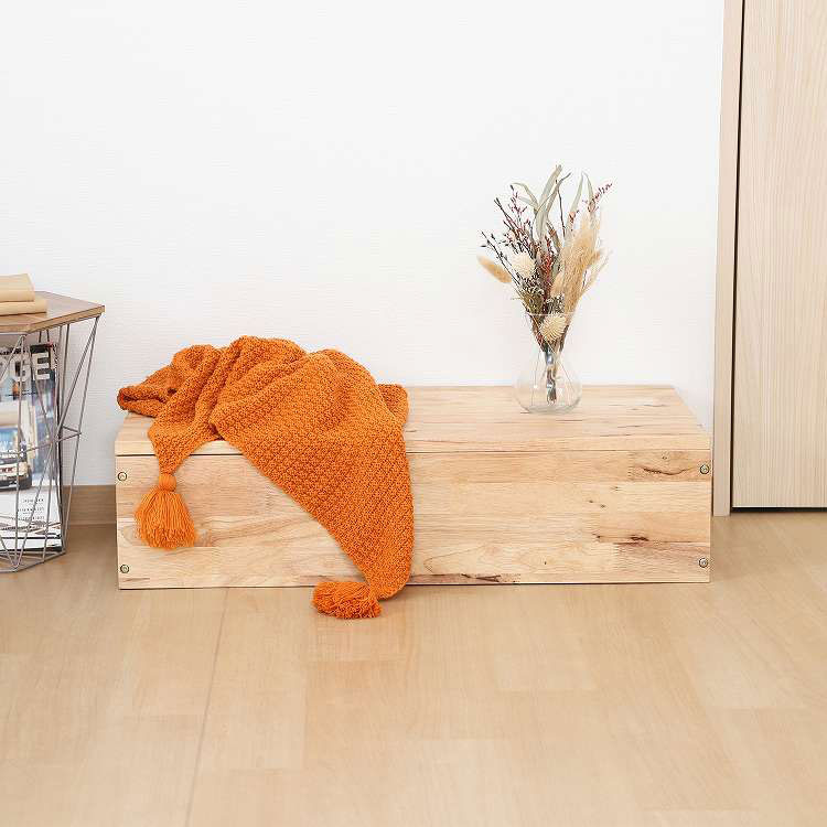 ■商品サイズ幅80×奥行40×高さ20cm■素材構造部材:天然木(ラバーウッド)表面加工:ラッカー塗装■生産国マレーシア■特徴自由に組み合わせて新たな空間を作るTATAMIシリーズ 収納ステップ天然木の木目や節といった個性をそのまま活かした...