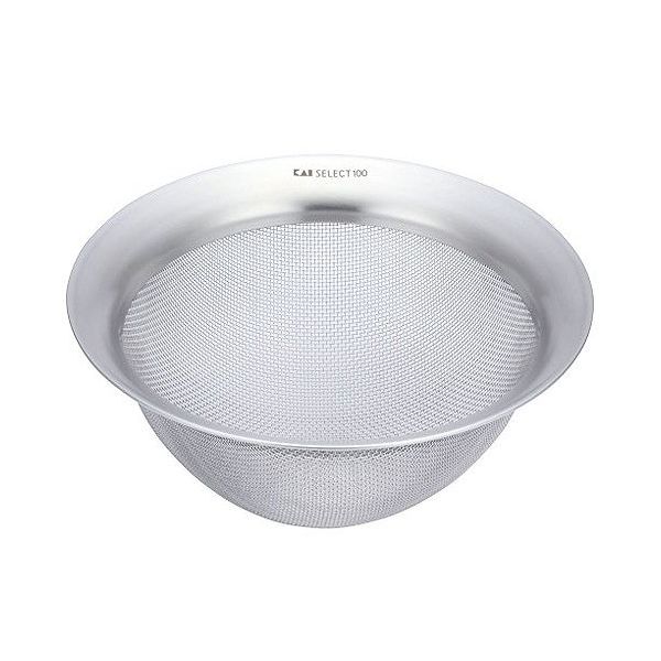 貝印 SELECT100 ざる 17cm DF5006JANコード：4901601205282【商品詳細】麺類や野菜の水切りから粉ふるいまで、洗いやすくて使いやすいざる。目詰まりしにくい網目、変形しにくく耐久性のある鋼材を採用しています。同...