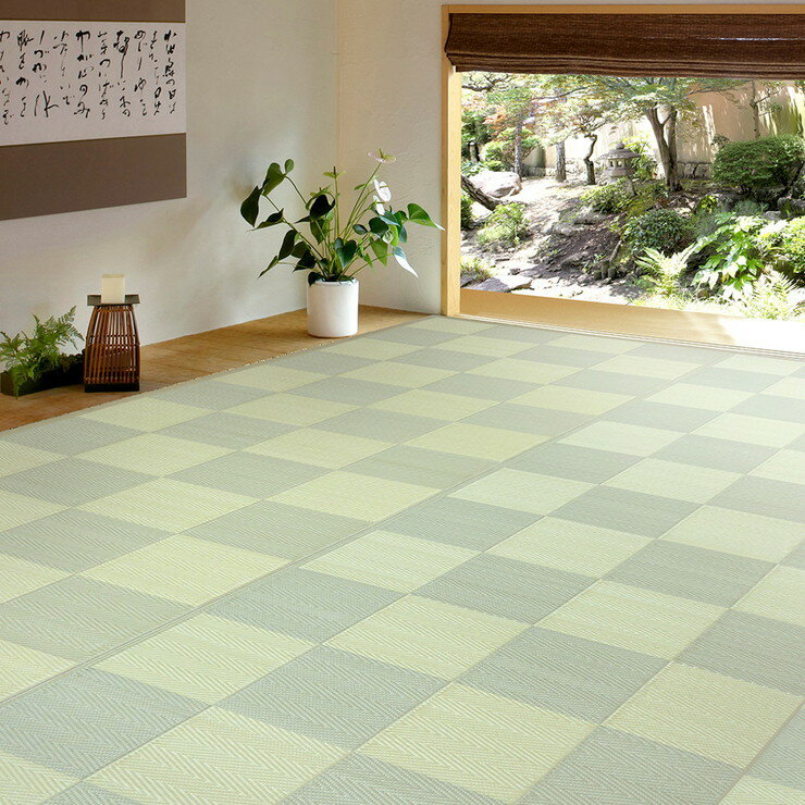 【サイズ(cm)】348×352【組成】ポリオレフィン系複合樹脂・抗菌加工【すべり止め】なし【生産国】中国【特徴】見た目はまるでい草のようなPP素材の柄上敷き。抗菌加工付きで、細菌の増殖を抑制！お子さまやペットのいるご家庭も安心してお使いい...