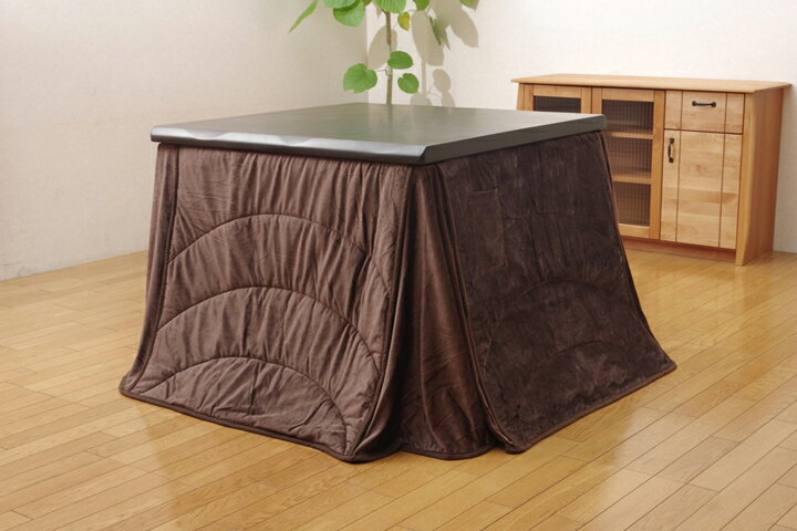 　【商品特徴】上品な色味が特徴のハイタイプ用こたつ布団です。ふんわりとしていて保温性に優れた短毛マイクロを使用しています。足腰が弱く地べたに座れない方でもこたつ布団をご使用いただけます。　【サイズ】60×90cmのハイタイプのこたつ台に適応...