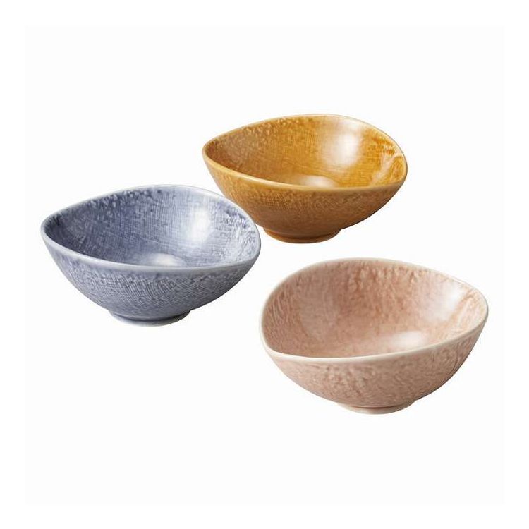 シンプルな色合いとかわいいレモン型のボウルは和洋問わずお使いいただけます。日本製【セット内容】-サイズ：13×11×5.5cm重量/容量：-箱サイズ：15×15×10cm材質：-【代引きについて】こちらの商品は、代引きでの出荷は受け付けてお...