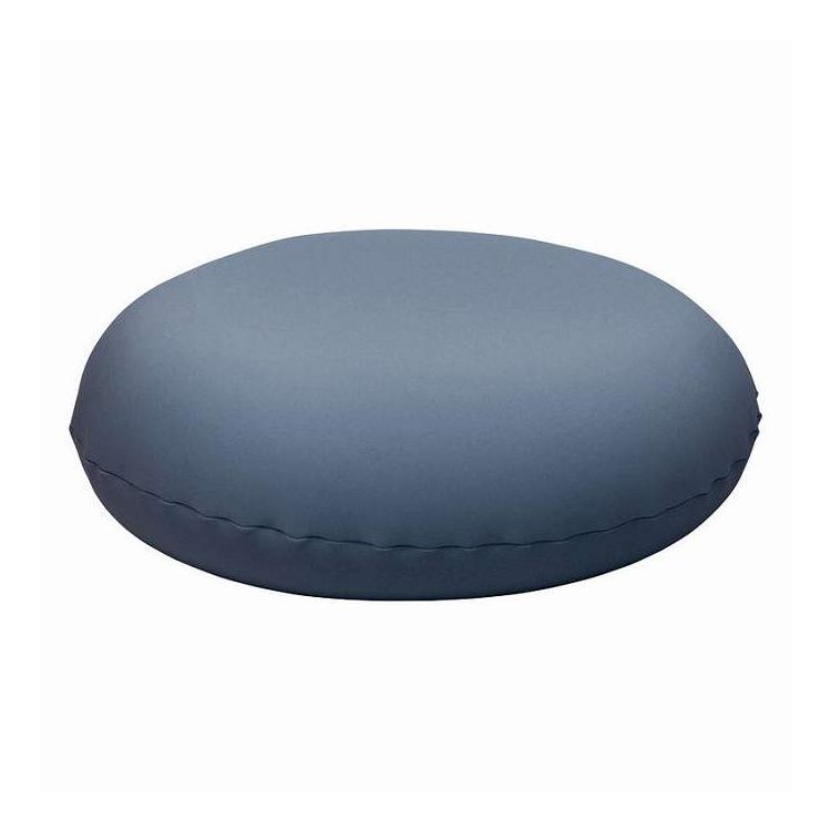 雲にさわりたい…そんな夢のような感触。癒されるためのクッション。しっとり、ふわふわ、ぐにょぐにょ。ずっとさわっていたくなる感触。顔をうずめたり、抱きしめたり・・・思う存分ハグして癒されてください。※製品の特性上、上から座ると底付きしますので...