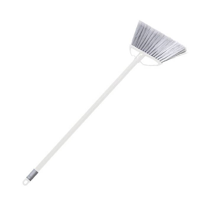 シンプルで使いやすいショートタイプの床用ほうきとちりとりのセット。イタリアン・デザインのスマートフォルムと目を引くカラー。ちりとりはほうきにぴったりセットでき、すっきりと収納できる便利なコンビセット。ほうき先端の「先割れ加工」により細かいゴ...