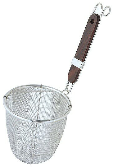 【商品詳細】堅牢性と耐久性を重視し、18−8ステンレス線と板材でローズ柄をしっかりと固定。丈夫で錆びない衛生的な商品です。手にやさしい自然木ローズを板材でしっかり固定。用途：うどんあげ全長：約350mm重量：約236g揚げ部分/直径：約14...