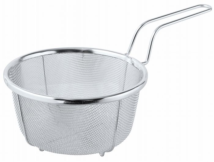 【商品詳細】■18−8ステンレススチール製なので丈夫で長くお使いいただけます。■あらかじめ鍋にセットしておくと、パスタやそば等の麺類、また野菜や卵等の茹で物を鍋からあげるのに大変便利です。■野菜の水切りとしてもお使いいただけます。■内径18...