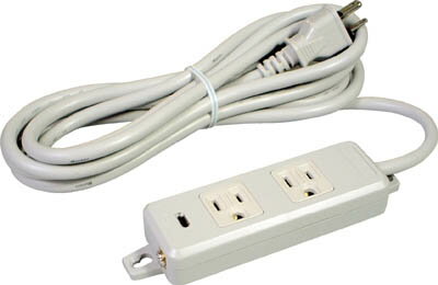 【メーカー型番】MR7702TJ3【JANコード】4990848770233【ブランド】明工　【特徴】●環境に配慮した材料・部品を使用しています。●接地2Pプラグは、耐トラッキングプラグ付です。●パイロットランプ・マグネット付です。【用途】...