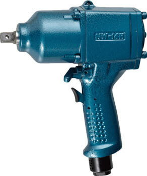 【商品詳細】●1回転で2回衝撃を与えるため、高効率でボルト・ナットの締め付け・取り外しができます。●緩め作業の多い自動車整備等に。●能力ボルト径(mm):16●ソケット差込角(mm):12.7●最大締付トルク(N・m):250●無負荷回転数...