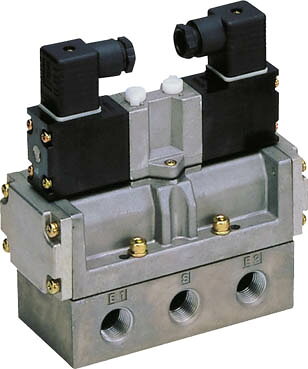 【メーカー型番】4F420-08-AC200V【JANコード】4547431000774【ブランド】CKD【特徴】●サブプレートタイプです。【用途】【仕様】●有効断面積(mm[[の2乗]]):25●接続口径:Rc1/4●電源(V):AC20...
