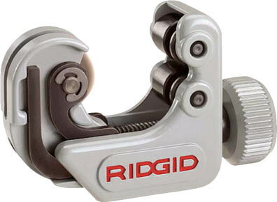【メーカー型番】97787【JANコード】0095691977878【ブランド】RIDGE 【特徴】●カッター刃の自動送り機能があり、ノブを一度締めスプリングの力を利用して刃の送りを補助します。●フレア直近での切断用に溝があります。(861...