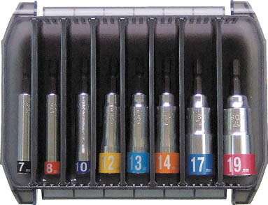 【メーカー型番】EDS-719CS【JANコード】4975180740809【ブランド】TOP【特徴】●建築・土木工事や足場の組み立て、解体作業に最適です。●フックボルト、コーチねじなどに適します。●ソケット奥行45mmです。●取り回ししや...