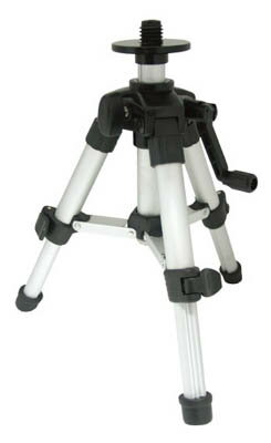 【メーカー型番】EL-CSSA【JANコード】4514095330264【ブランド】STS【特徴】●低い位置での墨出作業に最適です。●フローリング面も傷付けないゴム足です。●収納ナイロン袋付きです。【用途】【仕様】●縮長〜全長(mm):16...