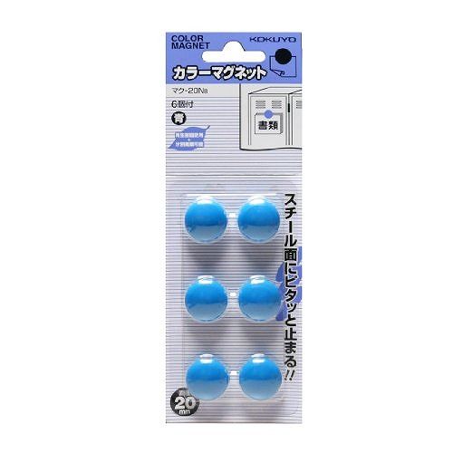 コクヨ カラーマグネット マク-20BJANコード：4901480418681プラスチック部:再生PS保持枚数:約1~2枚スチール板にピタッと止まる、コクヨの定番マグネット。●寸法:直径20mm●カラー:青●材質:再生PS90％●単位（入数...