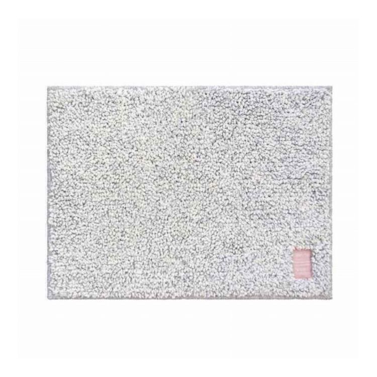 【商品説明】 驚きの吸水力とサラサラの足ざわりを実現したバスマット45×60cmです。 優しく繊細な色合いで、お風呂上りのリラックスした空間を上品に彩ります。 防臭加工が施されているので、清潔にお使いいただけます。 マットの裏面には滑り止め...