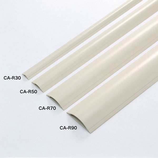 【商品詳細】ケーブルを保護し、足をかける危険を予防。ハードタイプのケーブルカバー。●足をかける危険を予防し、運搬用台車がスムーズに通過できる様、高さを抑えました。●カバー内の無駄な空間を無くし、すっきりとした形状です。●重量物の往来にも安心...