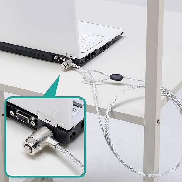 【商品詳細】セキュリティスロットに簡単取付け。一体型、邪魔にならない小型スリムタイプのノートPC用セキュリティ。●錠とワイヤーが一体型なので、邪魔になりません。●シリンダーが小さいので、薄型のノートパソコンでも取り付けが可能です。●移動が多...