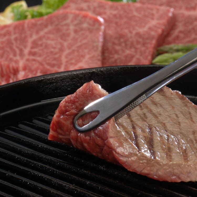 【商品詳細】群馬県の赤城山麓で丁寧に育てられた、黒毛和種と乳用種を交配させた交雑種です。自然豊かな環境でストレスをできるだけかけずに育て、肉、脂の旨味を引き出すよう飼育しています。保存方法:冷凍商品区分:食品内容量:100g×3 計300g...