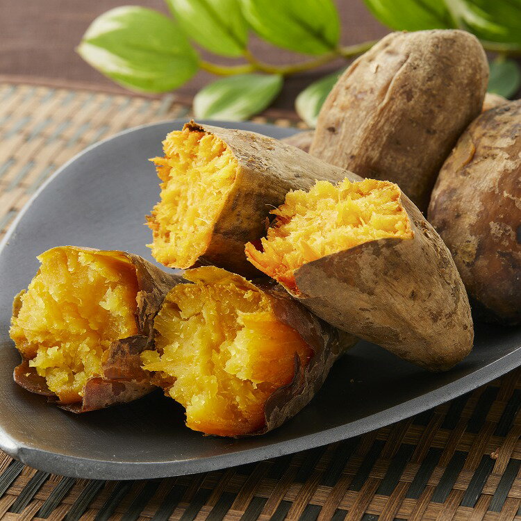 【商品詳細】種子島の安納いものルーツであると言われているインドネシア産の蜜芋です。その昔、一人の兵隊さんがインドネシアより持ち帰った芋を島内で育てはじめ、種子島全土に広まっていったと言われています。インドネシアも種子島も四方を海に囲まれた島...