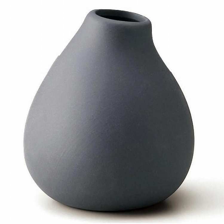 【商品説明】花を活ける習慣のなかった人も、簡単に活けられます。花を活ける習慣のある人も、楽しく活けられます。自分らしく花のある暮らしを楽しむフラワーベースAYAシリーズです。専用箱入りです。生産国:中国素材・材質:陶器商品サイズ:直径8×高...