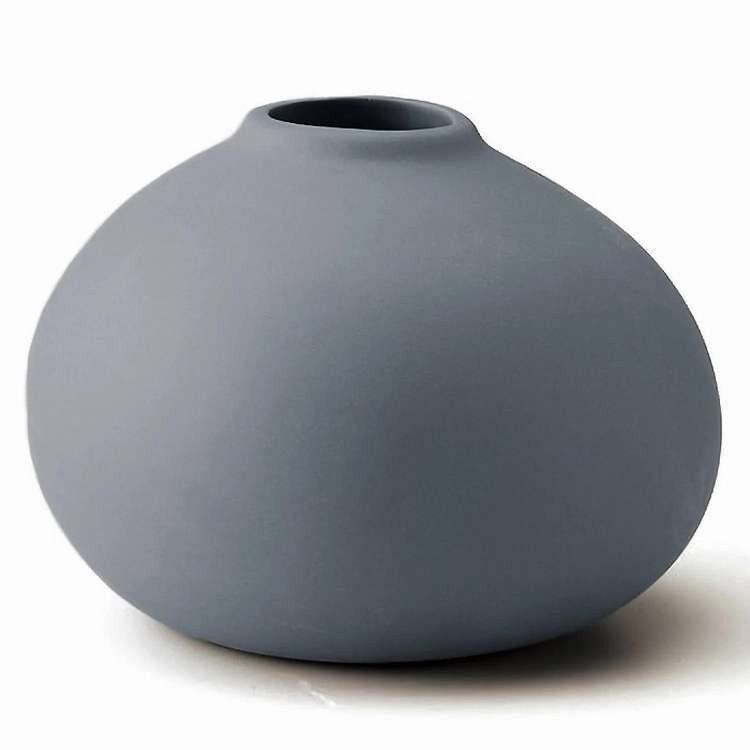 【商品説明】花を活ける習慣のなかった人も、簡単に活けられる。花を活ける習慣のある人も、楽しく活けられる。自分らしく花のある暮らしを楽しむフラワーベースAYAシリーズ。生産国:中国素材・材質:陶器商品サイズ:直径9.5×高さ7cm【代引きにつ...