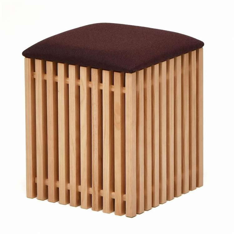 【商品説明】日本の伝統的なデザインの格子をモダンに仕上げたシリーズです。風通しの良い涼やかな外観、特徴のある木調は、お部屋の主役として柔らかながらも大きな存在感を与えてくれます。和風の部屋だけでなく、洋風の部屋にも合う配色をご用意致しました...