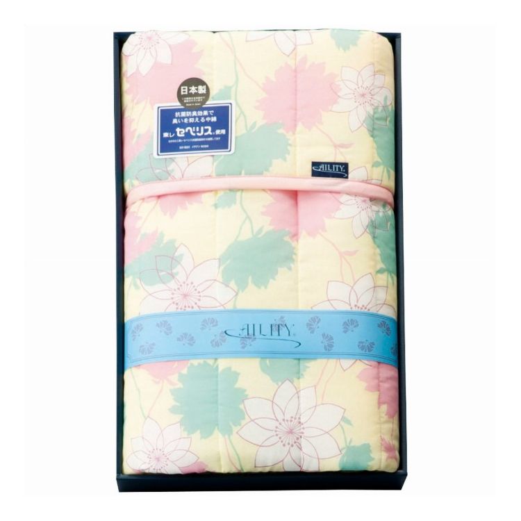 【商品詳細】中わたに防臭効果のある、東レ・セベリスを配合しました。サラッとした肌触りで夏はこれ一枚で快眠を。冬は羽毛布団の内側に使用すれば暖かさを逃がしません。オールシーズン使用できる優れものを日本製にてお届けします。現品サイズ・内容:14...