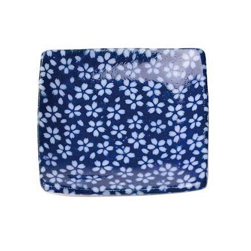 【商品詳細】盛塩にぴったりの可愛い和柄小皿です。盛り塩は邪気を払い、チャンスを与える人を招くと言われています。最近なんだかツイてないなぁと思った時にはお部屋に盛り塩をしてみてはどうでしょう。場所に会った風水カラーを置くことでより運気がアップ...