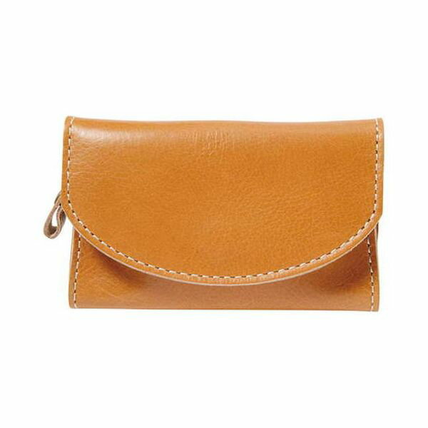 ヌメ革小銭入手に馴染むヌメ革を使い切目仕立で革の存在感を出した小銭入。カードポケットがついて多用途にお使いいただけます。ホック開閉式。ファスナー小銭入・カードポケット×各1室。●サイズ:6.5×10.6×2.5cm●材質:牛革(ヌメ革)●本...