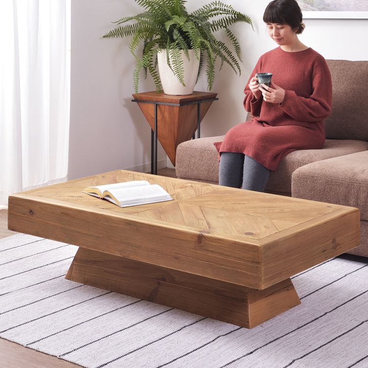 ■素材天然木(パイン古材)水性塗装■商品サイズ幅125×奥行65×高さ36cm■商品重量約34kg■原産地中国■備考完成品■静的耐荷重約20kg■コメント古材を使用した大型のリビングテーブルは、オフィスの応接室用センターテーブルとしてや、店...