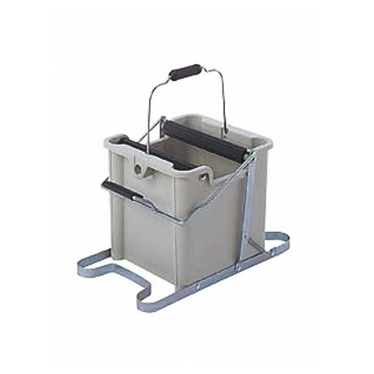テラモト MMモップ絞り器C型 343065JANコード：4904771495606規格：容量14lサイズ：外寸縦×横×高さ342×485×H288mmサイズ容量1：342×485×H288mm材質：ポリプロピレン生産地：日本※許容モップ幅...