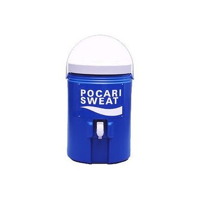 商品概要メーカー：大塚製薬商品名：ポカリスエットクーラージャグタンク（15L用）区分：日用雑貨内容量：1個商品概要：●ウォータージャグ（蛇口付容器）●ポカリスエット用●飲料用●保冷効果：8度以下●容量：15L●質量：約3．5kgJANコード...