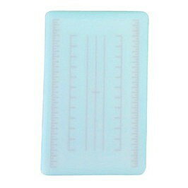 ■商品説明●目盛り付きの為、簡単にパンやケーキ、又巻き寿司等がお好みのサイズにカットが出来て便利です。●積層式(3枚)の為、痛んだり、汚れたら剥がして1枚で3回使用出来るので衛生的です。●両側に目盛り表示の為、裏表両面使用が出来ます。■直径...