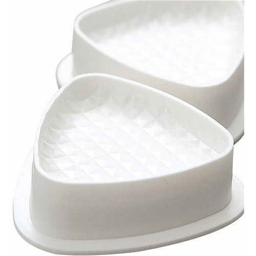 ■商品説明●出来上がり寸法：65×65×H24●耐熱温度：120℃●ダイヤカット加工なので、おにぎりが簡単に抜けます。■直径・サイズ145×75×H40■深さ■重さ■容量●耐熱温度：120℃●ダイヤカット加工なので、おにぎりが簡単に抜けます...