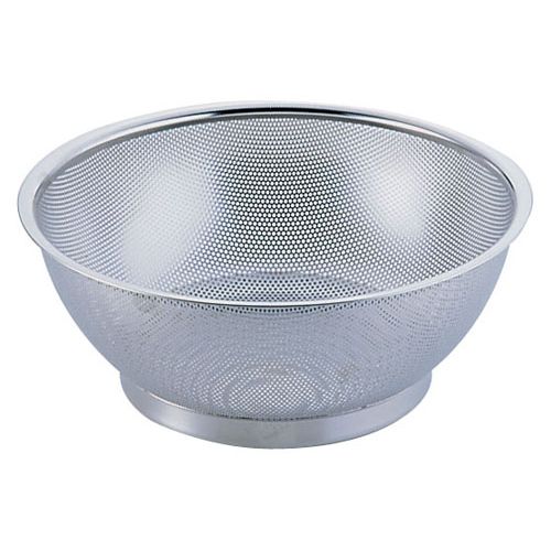 YUKIWA UK18-8パンチング水切りざる 18cm AMZ05018 JANコード 4520785002175●内径(cm):18●外径×高さ(mm):193× 75●材質：18-8ステンレス■パンチングシリーズの特長■ほつれがなく針...