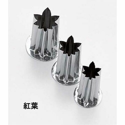 遠藤商事 SA18-8ツバ付抜型 紅葉 中 BNK19082 JANコード 4905001022999●規格:紅葉●サイズ:中●幅×奥行×高さ(mm):33×40×65●材質：18−8ステンレス　真鍮板■質量(kg)大 0.07中 0.06...