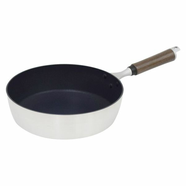 ■特徴●｢広い・深い・軽い｣がそろった使いやすいフライパン● 材質:本体/アルミマグネシウム合金 取手/フェノール樹脂、木材、アルミ合金 内面/テフロンTMプラチナプラス加工 外面/サテン仕上●一般的なフライパンに比べ焼面が約30%も広く深...