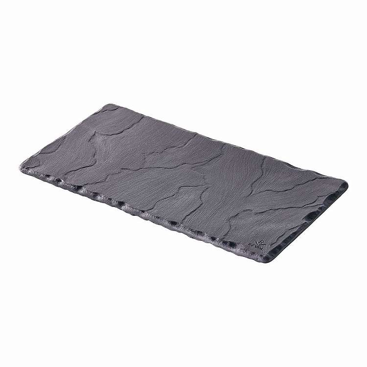 ●材質:磁器●FROMBLACKCERAMICCOMESBASALT...●バサルトシリーズの黒の色は、黒の磁器の素材によるものです。自然の粘板岩の色を目指してデザインされたもので、磁器の特性を生かし高温で焼成され、無孔のため様々な熱源に対...