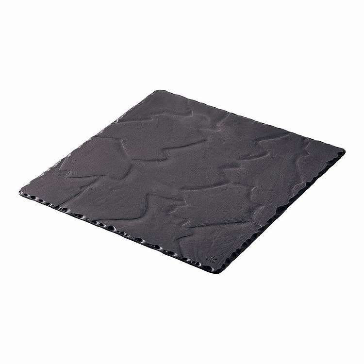 ●材質:磁器●FROMBLACKCERAMICCOMESBASALT...●バサルトシリーズの黒の色は、黒の磁器の素材によるものです。自然の粘板岩の色を目指してデザインされたもので、磁器の特性を生かし高温で焼成され、無孔のため様々な熱源に対...
