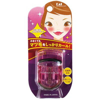 【商品説明】●小さくてもまつ毛をしっかりカール！携帯に便利なコンパクトサイズのアイラッシュカーラー。●替えゴム1個付き、ピンク。●パッケージサイズ：142×64×20mm●重量：25g※メーカーの都合によりパッケージ、内容等が変更される場合...