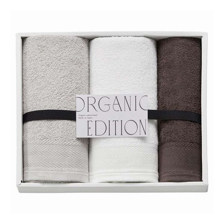ORGANICEDITIONは、オーガニックにこだわって生産されます。無農薬で育ったオーガニックコットンを使用し、生産する際も化学薬品に頼らないオーガニックな製法にこだわりました。タオルは軽くて薄手なのに吸水性に優れています。洗濯後や拭いた...