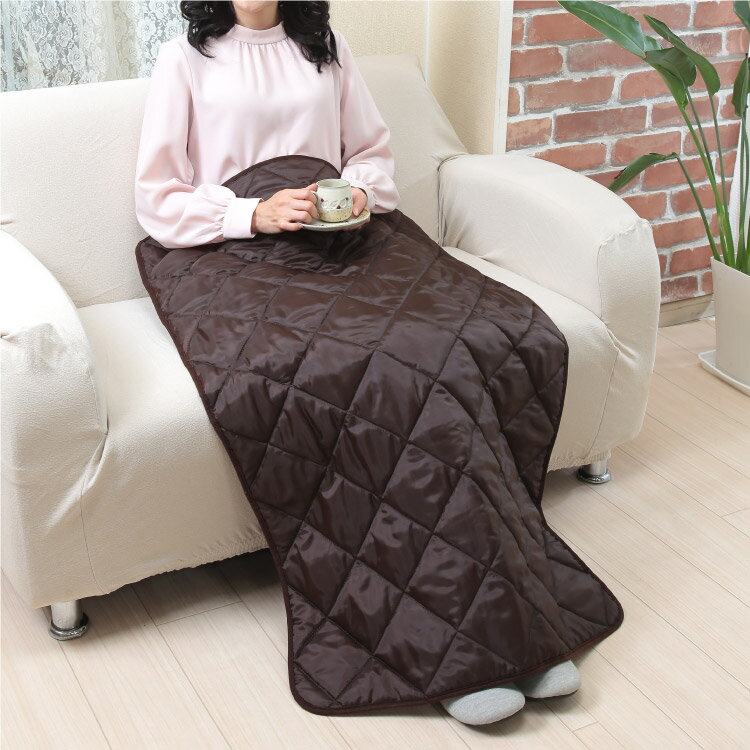 材質：側地：ポリエステル、中わた：ポリエステル(天然鉱石オーラパウダー含有)【特長】冷え対策、保温グッズ、オーラ蓄熱繊維、冷え、足、首、肩、ひざ【送料について】北海道、沖縄、離島は送料を頂きます。日本産 オーラ岩盤キルトレギュラー/ブラウン...