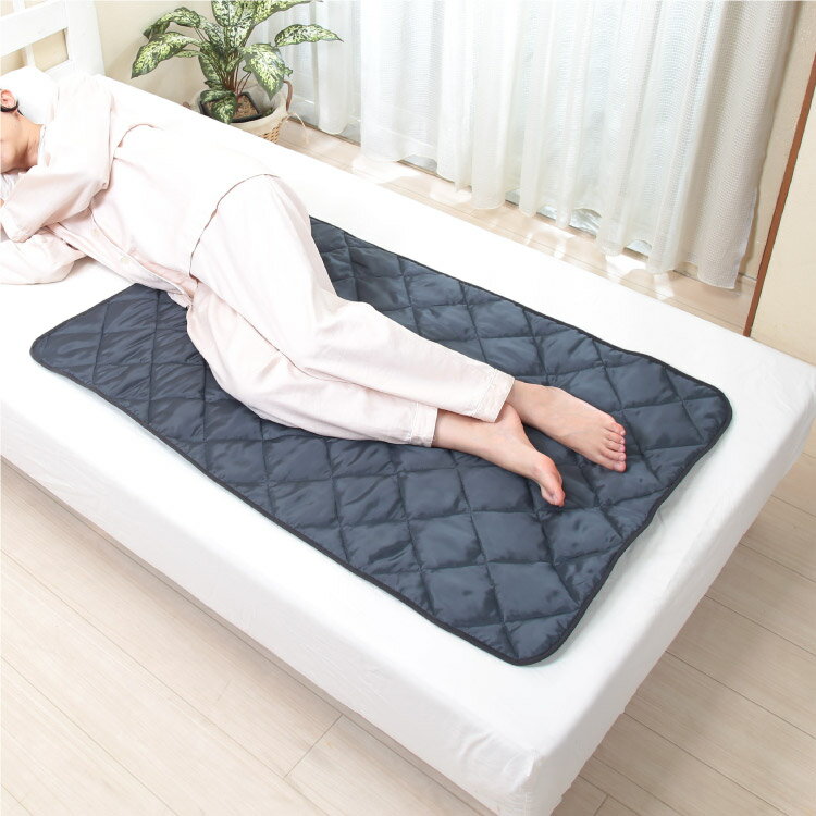 材質：側地：ポリエステル、中わた：ポリエステル(天然鉱石オーラパウダー含有)【特長】冷え対策、保温グッズ、オーラ蓄熱繊維、冷え、足、首、肩、ひざ【送料について】北海道、沖縄、離島は送料を頂きます。日本産 オーラ岩盤キルトレギュラー/ブラウン...