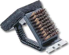 金属ブラシ、ヘラ、スポンジの組合せで、鉄板・アミ・串等のコゲ付きやしつこい汚れがきれいに落とせます。持ちやすいグリップとトライアングル形状でしっかり洗える。サイズ(約):幅73×105×120mm材質:ハンドル/ポリプロピレン、金具/ステン...