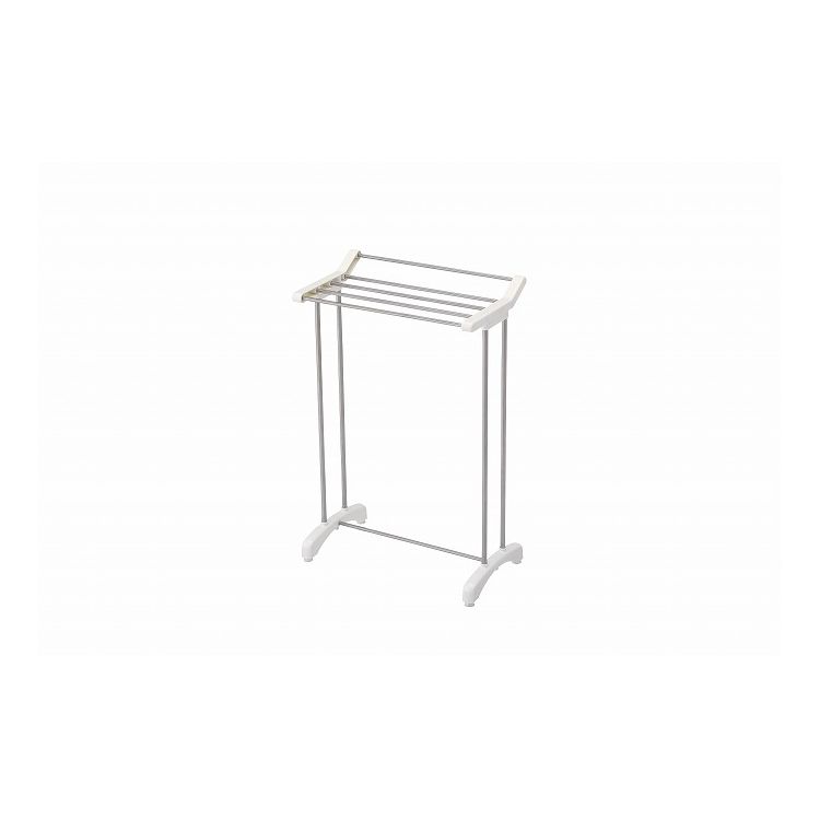 室内専用タオル物干しスタンド。場所を取らない奥行き24cm。シンプルな形で使いやすい。工具不要ですぐに使えます。干せる目安:フェイスタオル約5枚。サイズ（約）:幅41×奥行24×高さ60cm材質:本体/ステンレスパイプ　樹脂部分/ABS樹脂...