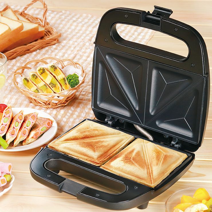 いつものトーストに飽きたら、アツアツのオリジナルホットサンドを作ってみませんか？お好みの食材をパンにのせてフタを閉めるだけ。約5分でサクッと香ばしいホットサンドが焼きあがります。一度で2枚分焼けるので、忙しい朝も、急なお客様にもサッと作って...